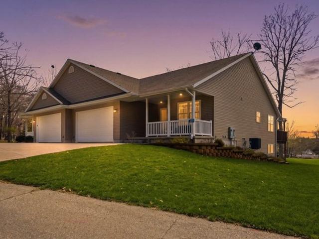 20570 th St, Delhi, IA 52223
