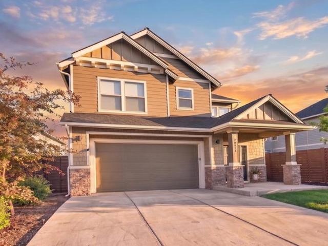 20571 Rolen Ave, Bend, OR 97702