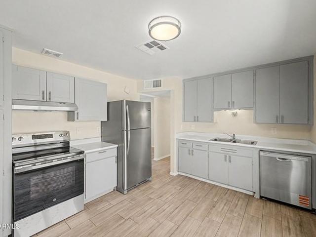 2057 E Balsam Ave, Mesa, AZ 85204