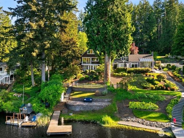 2057 E Beaver Lake Dr SE, Sammamish, WA 98075