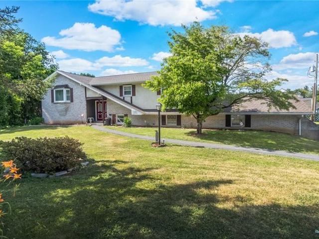 2057 Grove St, South Whitehall Township, PA 18104