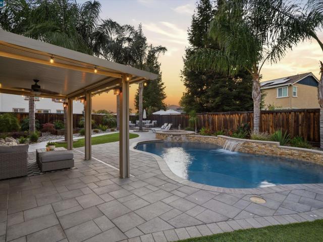 2057 Saffron Ct