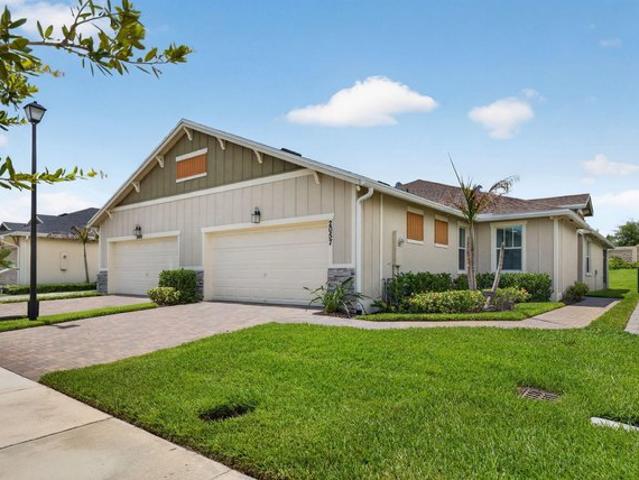 2057 SE Crosswood Way, Port Saint Lucie, FL 34984