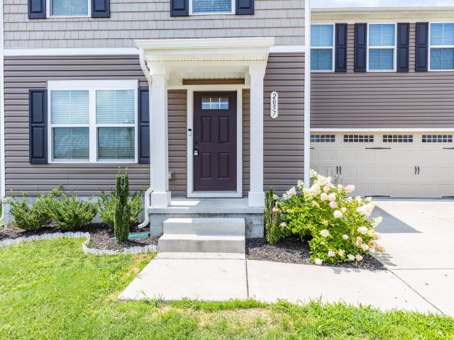 2057 Westchester Dr