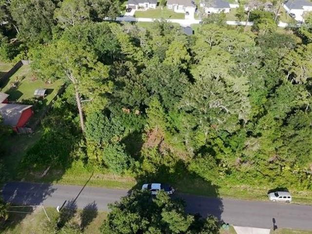 2057 8th Ave, Deland, FL 32724