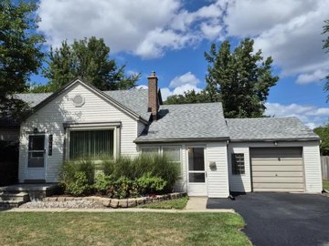 20585 Anita Rd, Harper Woods, MI 48225