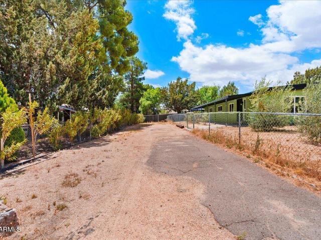 20589 E LARRY Lane