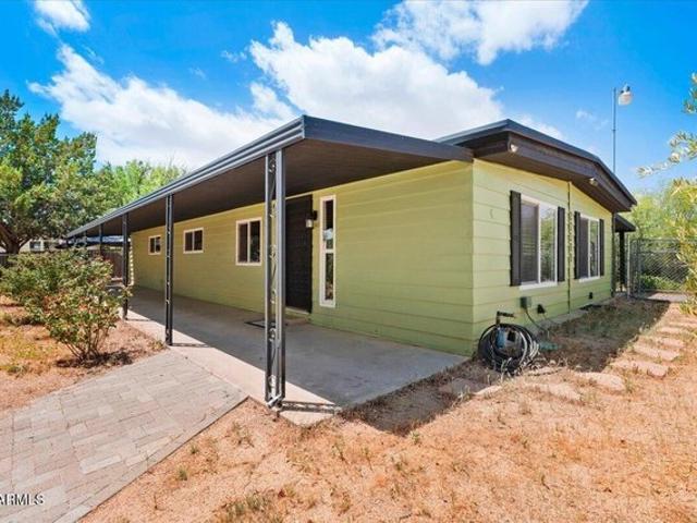 20589 E Larry Ln, Mayer, AZ 86333