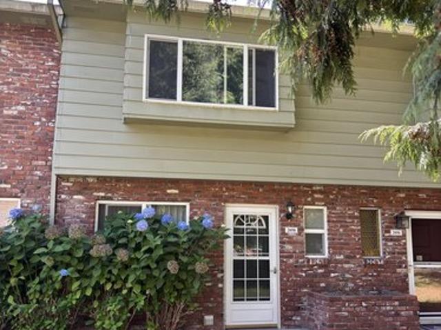 2058 NE Hogan Dr, Gresham, OR 97030