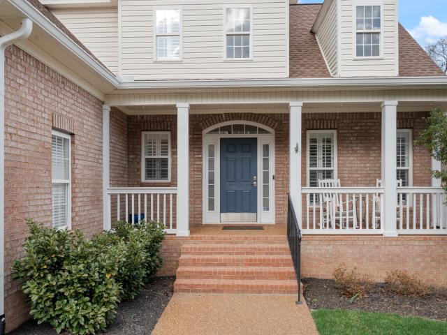 2058 Sherbrooke Ln