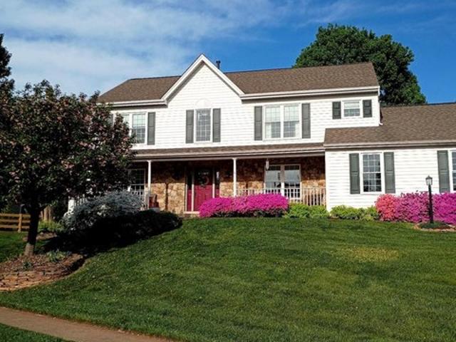 20595 Shadow Woods Ct, Sterling, VA 20165