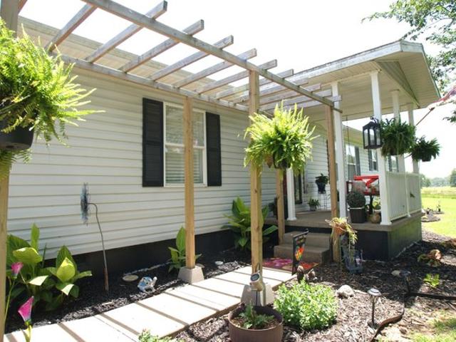 20599 Mink Dr, Neosho, MO 64850