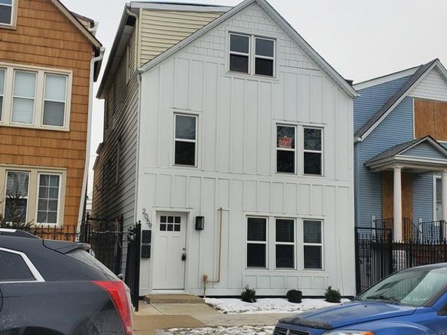 2059 N Lorel Ave, Chicago, IL 60639