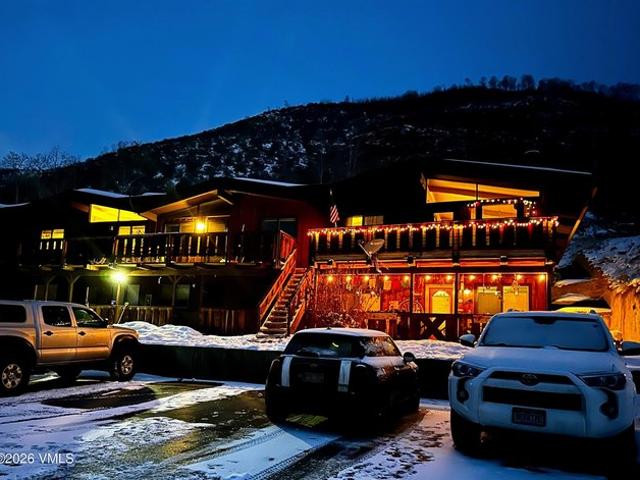 2059 Chamonix Ln Apt 3, Vail, CO 81657