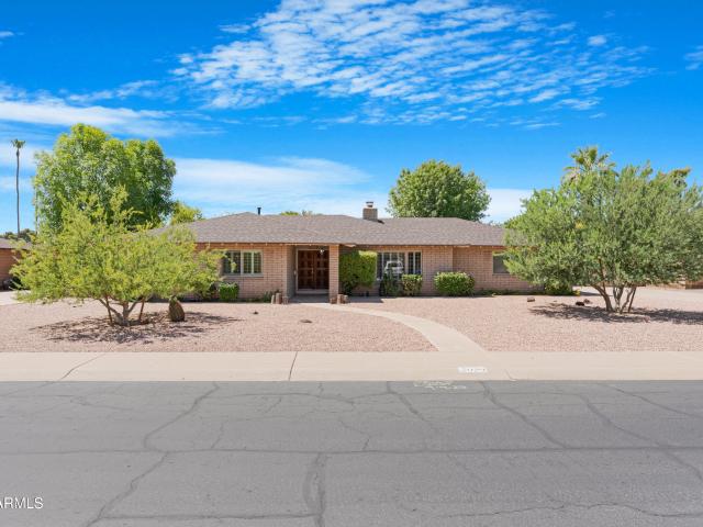 2059 E Manhatton Drive