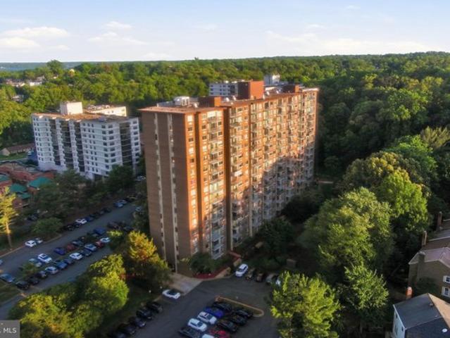 2059 Huntington Ave Apt 304, Alexandria, VA 22303