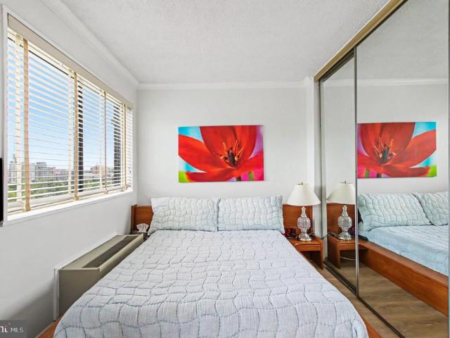 2059 Huntington Avenue # 1000