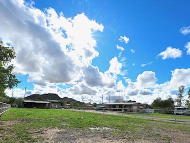 2059 W Scissor Tail Pl, Queen Valley, AZ 85118