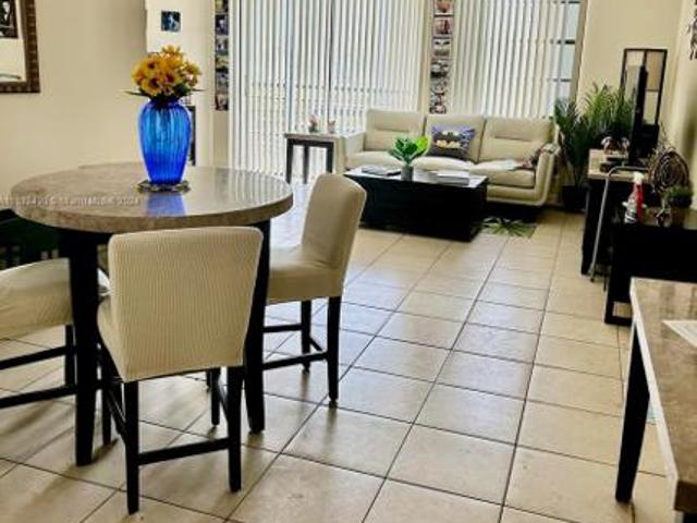 20500 W Country Club Dr #508, Aventura, FL 33180