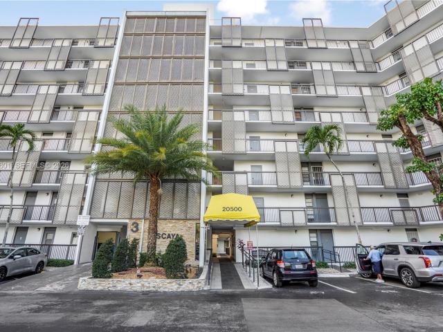 20500 W Country Club Dr, Unit 607, Aventura, FL 33180 | MLS #A11942 | Compass