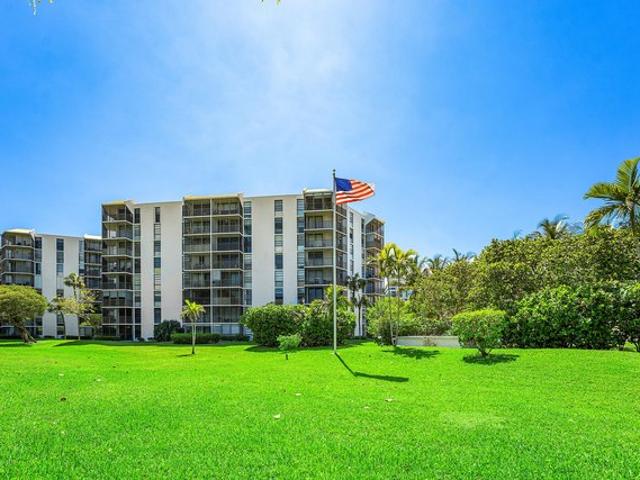 20500 W Country Club Dr Apt 210, Aventura, FL 33180