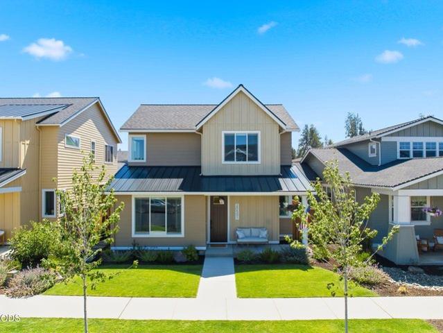 20501 Aberdeen Dr, Bend, OR 97702