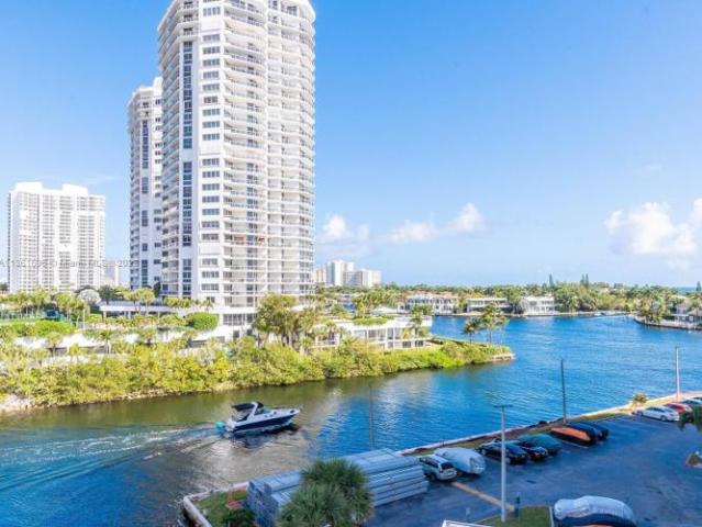 20505 Country Club Dr E #634, Aventura, FL 33180
