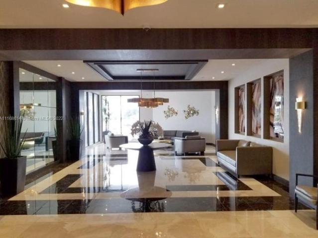 20505 E Country Club Dr #338 Aventura, FL 33180