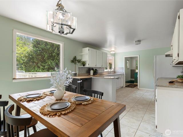 20509 State Highway 305 NE
