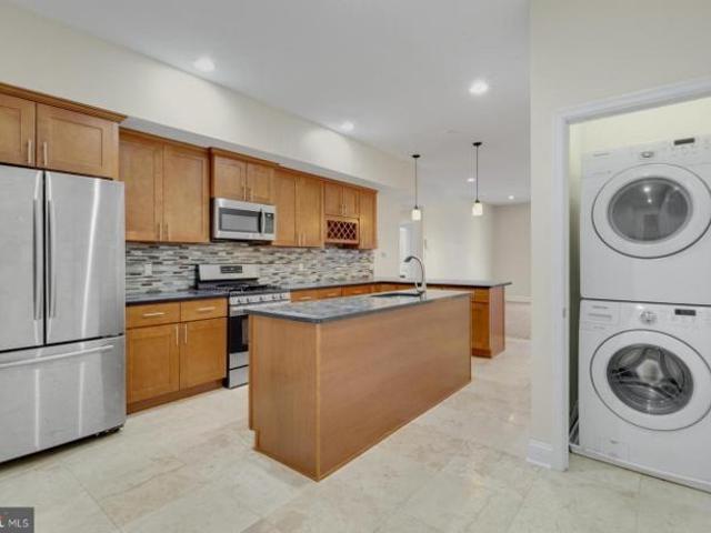 2050 Frankford Ave #C Philadelphia, PA 19125