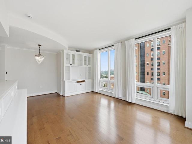 2050 Jamieson Avenue # 1008