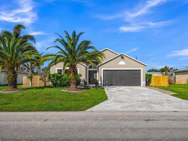 2050 SW Libra Ln, Port Saint Lucie, FL 34984