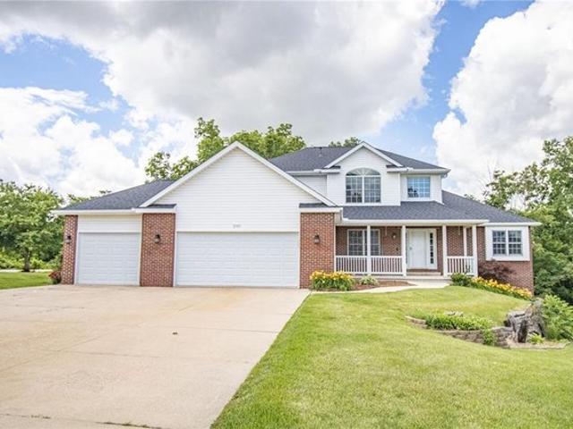 2050 Sky View Dr, Marion, IA 52302