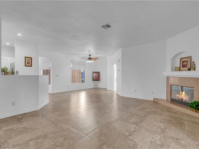 2050 W Warm Springs Road 4322