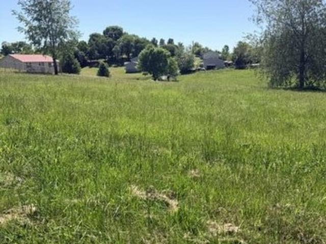 2050 Walter Dr, Bulls Gap, TN 37711