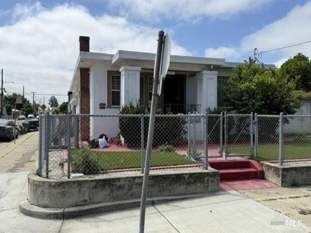 2050 102nd Ave, Oakland, CA 94603