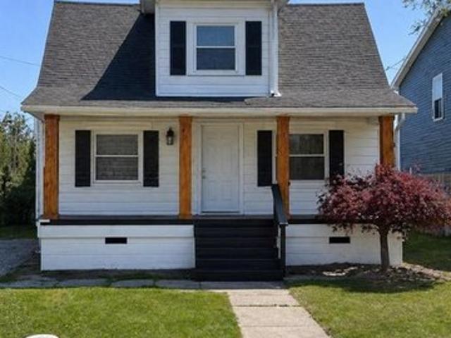 20510 Broadacres St, Clinton Township, MI 48035