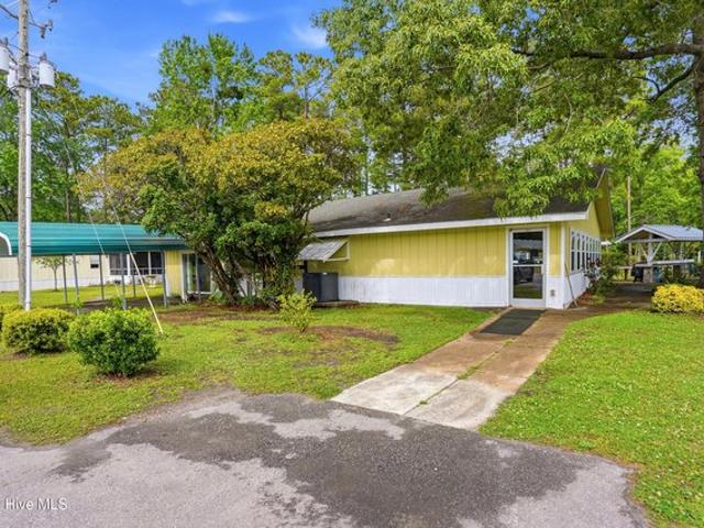 2051/2061 Dawson Cabin Rd, Jacksonville, NC 28540