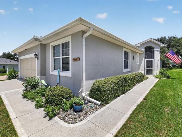 20512 Queen Alexandra Dr, Leesburg, FL 34748