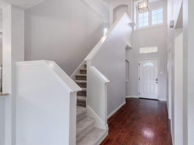 20516 Farm Pond Ln