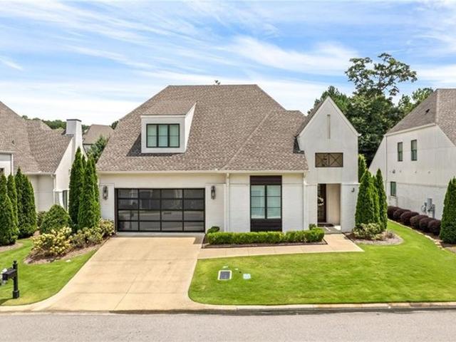 2051 Moores Mill Rd Unit J, Auburn, AL 36830