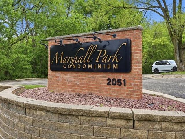 2051 Allen Blvd Apt 407, Middleton, WI 53562