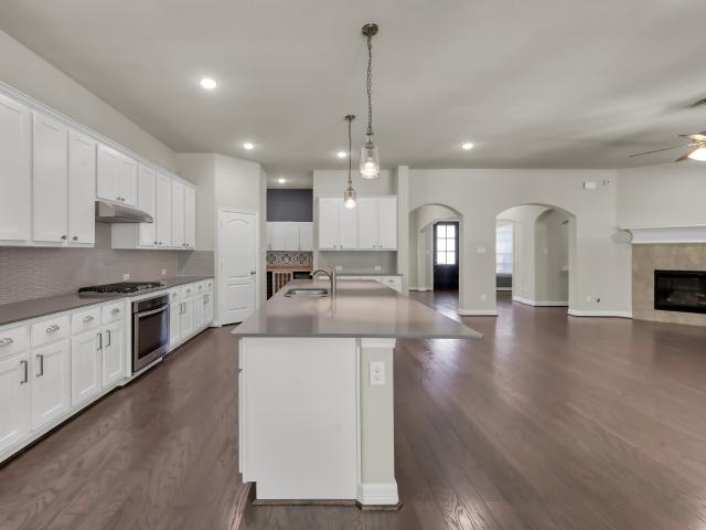 2051 Brookmont Dr, Conroe, TX 77301 | MLS #91618