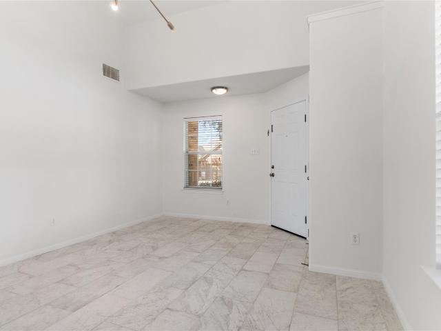 2051 Cambria Dr
