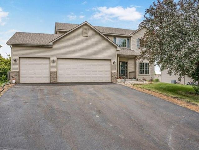 2051 River Bend Trl, Mayer, MN 55360