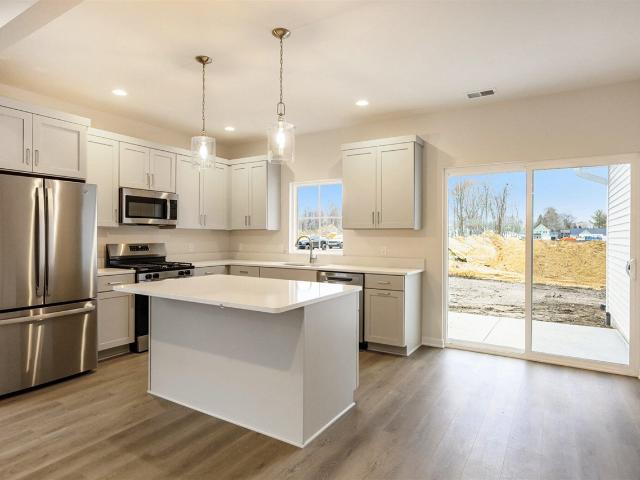 2051 Topaz Lane