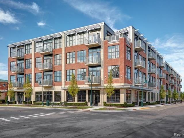 2051 Villa Rd Unit 405, Birmingham, MI 48009