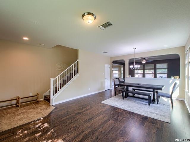 20523 Creek Riv
