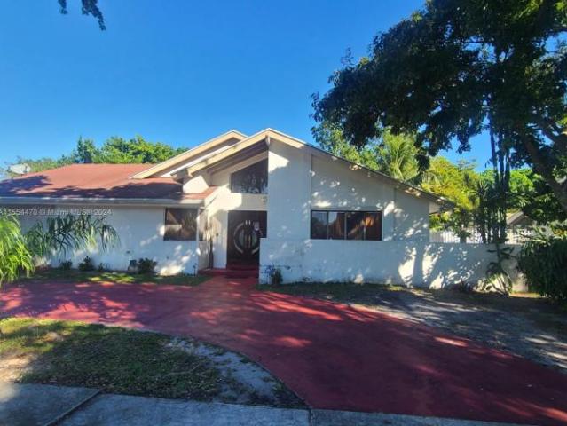 20527 NE 9th Pl, Miami, FL 33179