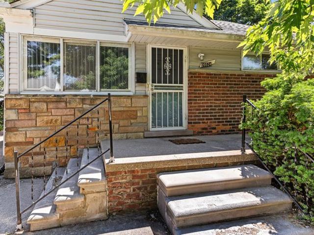 20524 Indian, Redford, MI 48240